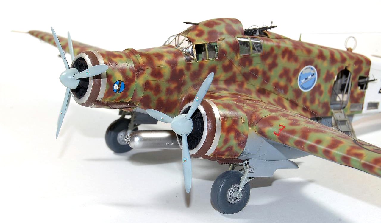 STORMO! Classic Airframes 1/48 Savoia-Marchetti SM.79 II by Jean Barby