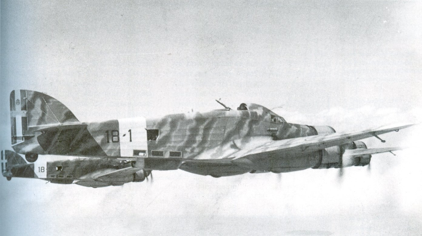 STORMO! Classic Airframes 1/48 Savoia-Marchetti SM.79 I by Paolo Carli