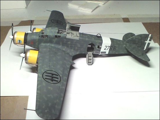 STORMO! Italeri 1/72 Savoia-Marchetti SM.79 II by Richard Mendes